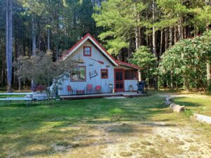 Pure Michigan Cottages| Michigan lake front cottage| Coke Cottage